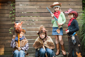 Cowboy party games for kids - Western party ideas - Treasure hunt 4 Kids